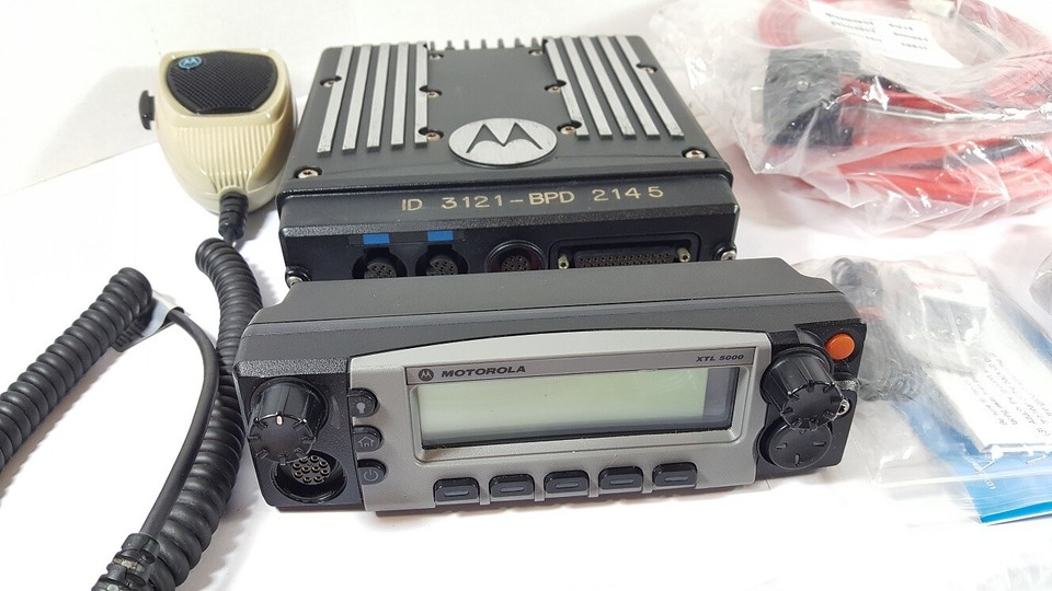 Motorola XTL5000 UHF 380-470 MHz Remote Mount P25 Mobile Radio ...