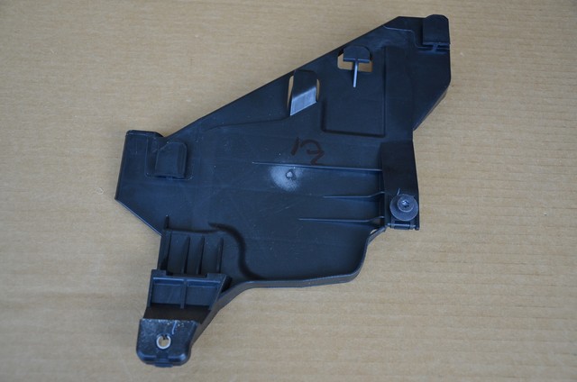 Genuine Headlight Mounting Plate for AUDI Q5 2013-2014 8R0941453A Left ...