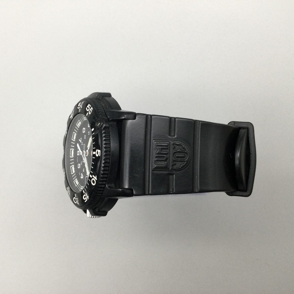 Luminox Navy Seal Watch Men 45mm Series 3000 V3 New Battery Broken Case ...