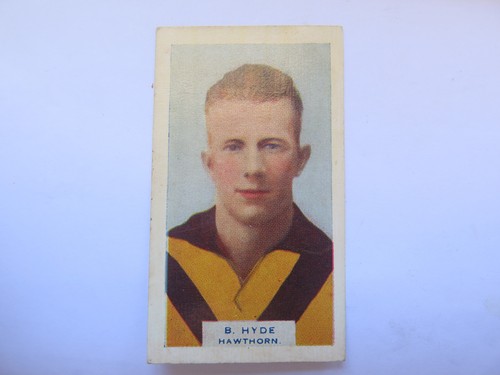 BDV CIG CARD HAWTHORN FOOTBALL CLUB VFL 1933 BERT HYDE No 20 GODFREY ...