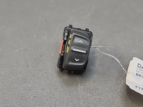 Bouton leve vitre avant droit ou gauche - Dacia Sandero II - 254214937R ...