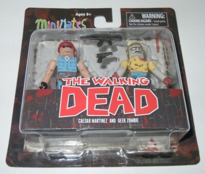 MiniMates The Walking Dead Caesar Martinez & Geek Zombie 2-Pack Art ...