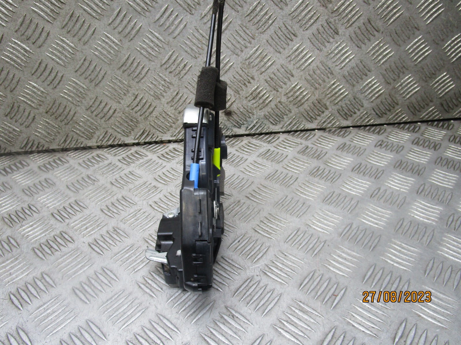 2021 TOYOTA COROLLA 5DR DRIVER SIDE FRONT DOOR LOCK MECHANISM A046693 ...