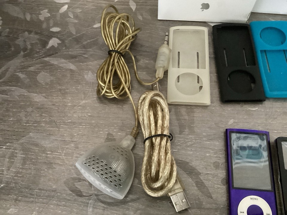 Vintage Apple iPods & miscellaneous lot | eBay