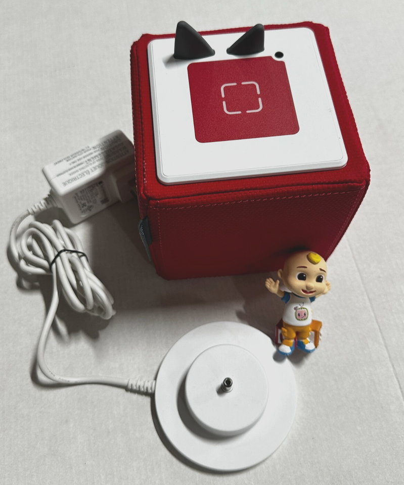 ONLY WORKS ON DOCK - Tonies Cocomelon Toniebox Audio Player Starter Set ...