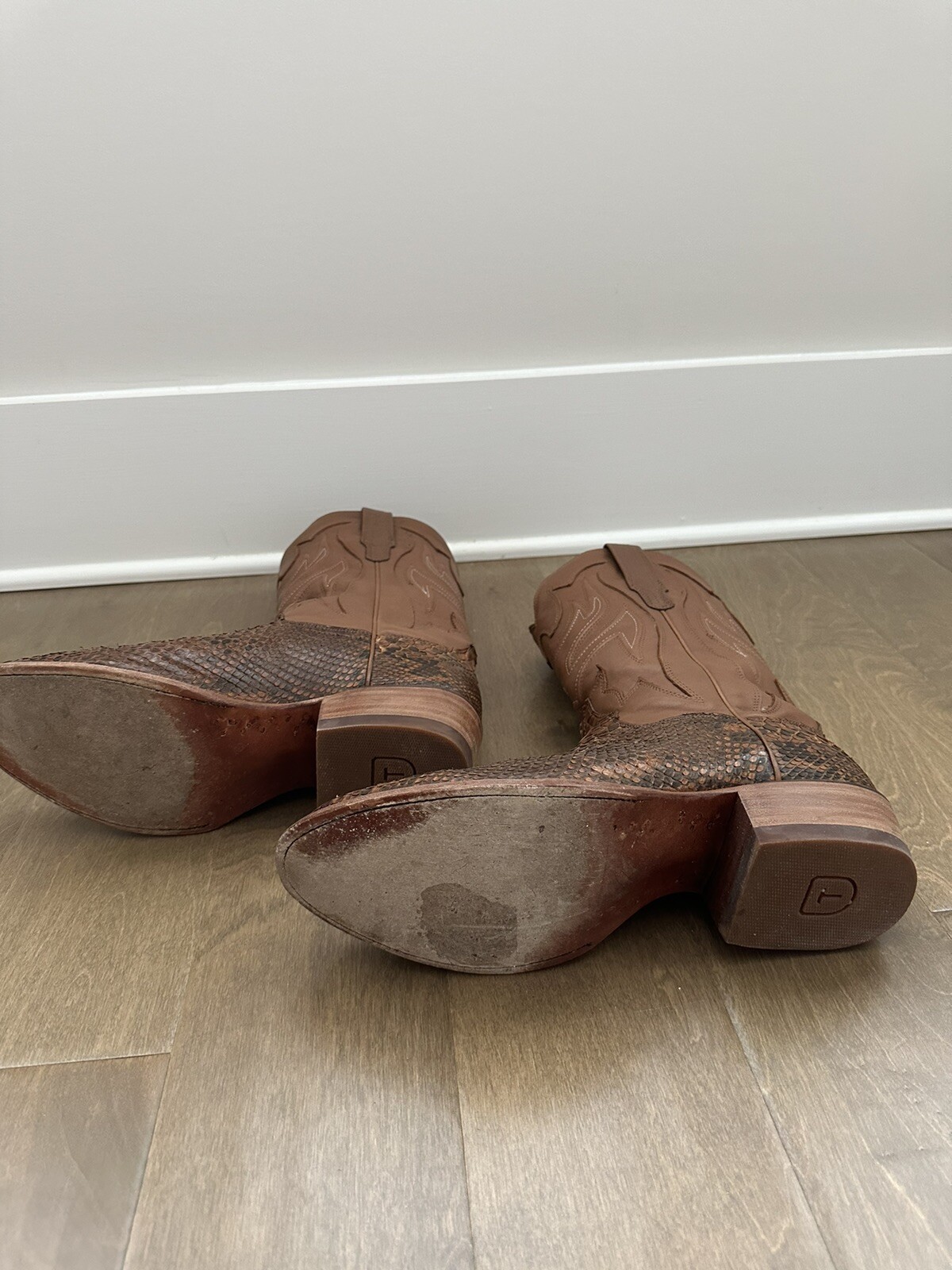 Tecovas The Brady Tan 11D Python - Gem