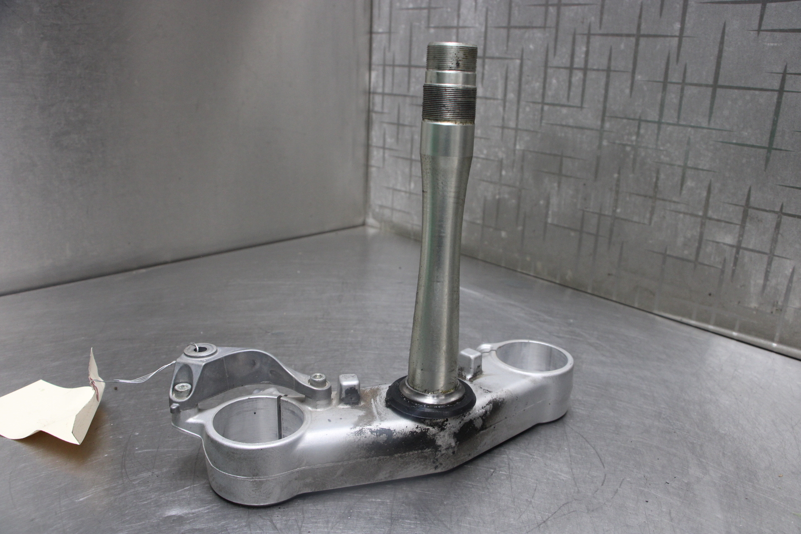 09-11 YAMAHA YZF R1 Lower Triple Tree Clamp | eBay