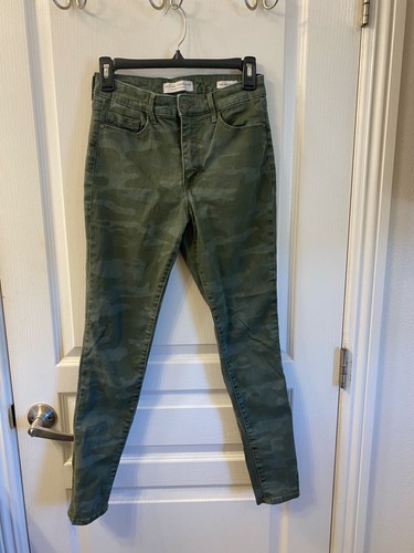 Social Standard by Sanctuary Pants Women's 4/27 Green Camo High Rise ...