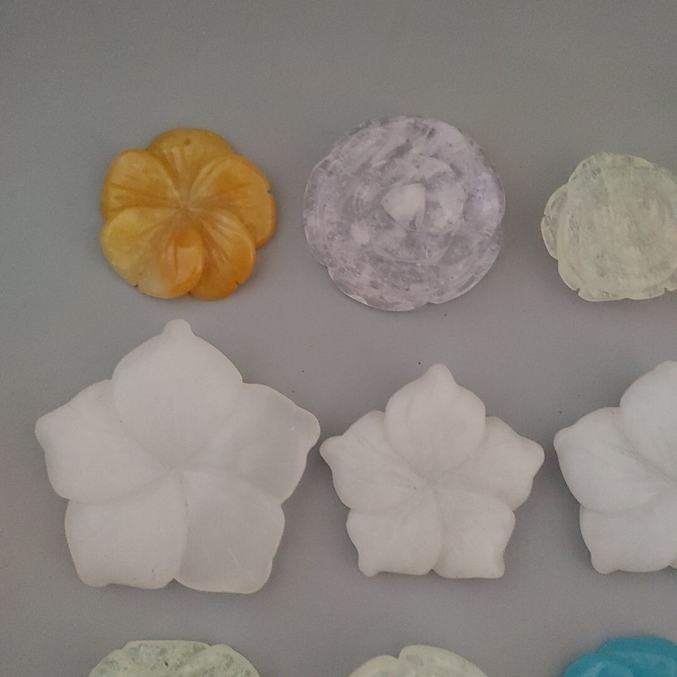 Lot 20 Carved Glass & Stone Pendants Floral Flowers Roses Assorted ...
