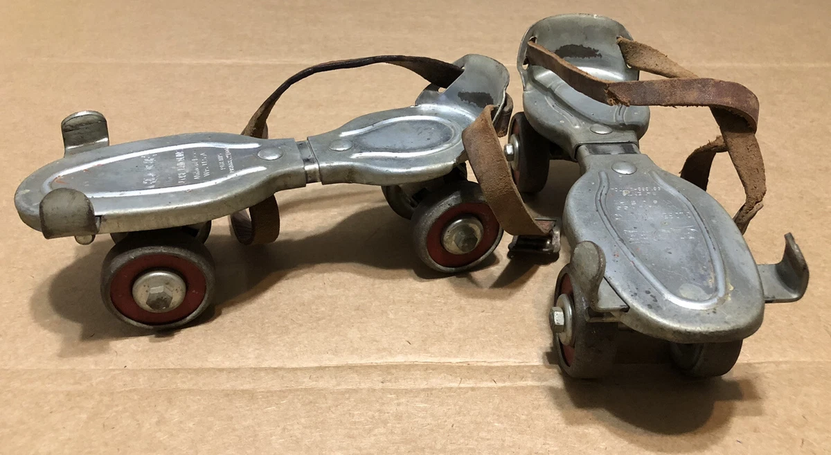 Vintage Roller Skates With Key
