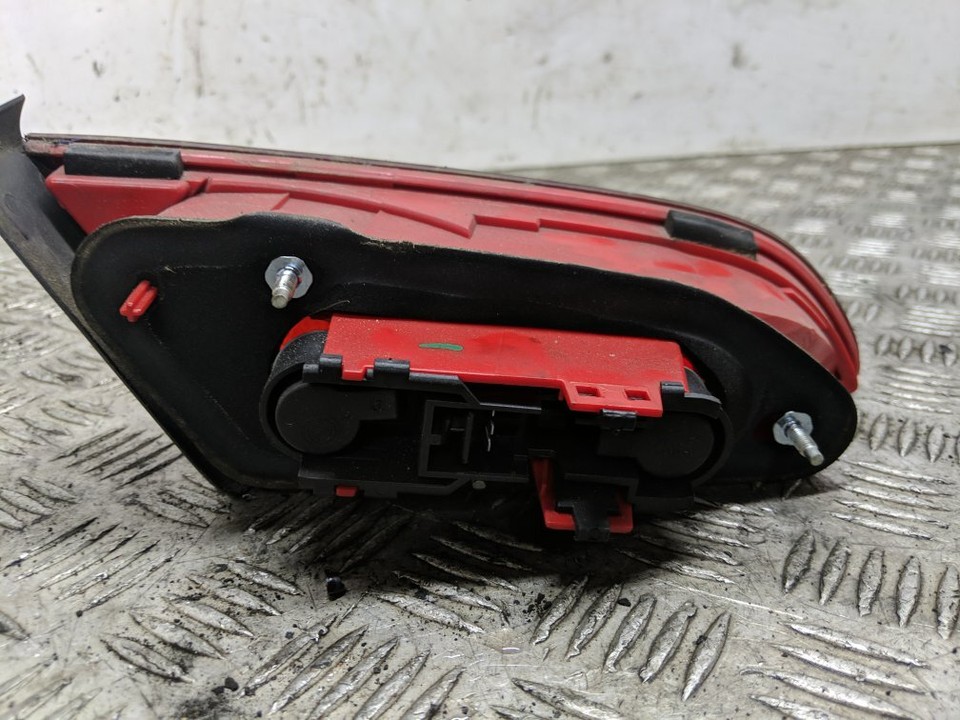 ALFA ROMEO 159 JTDM MK1 SALOON 4DR 2008-2009 REAR LIGHT ON TAILGATE (O ...