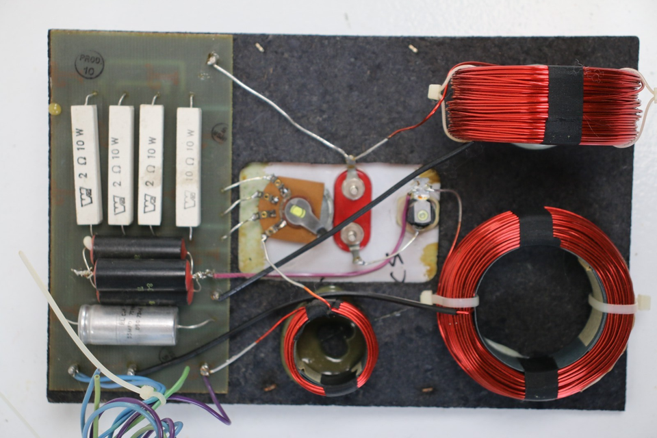 Vintage original ESS AMT 1 speaker crossover | eBay