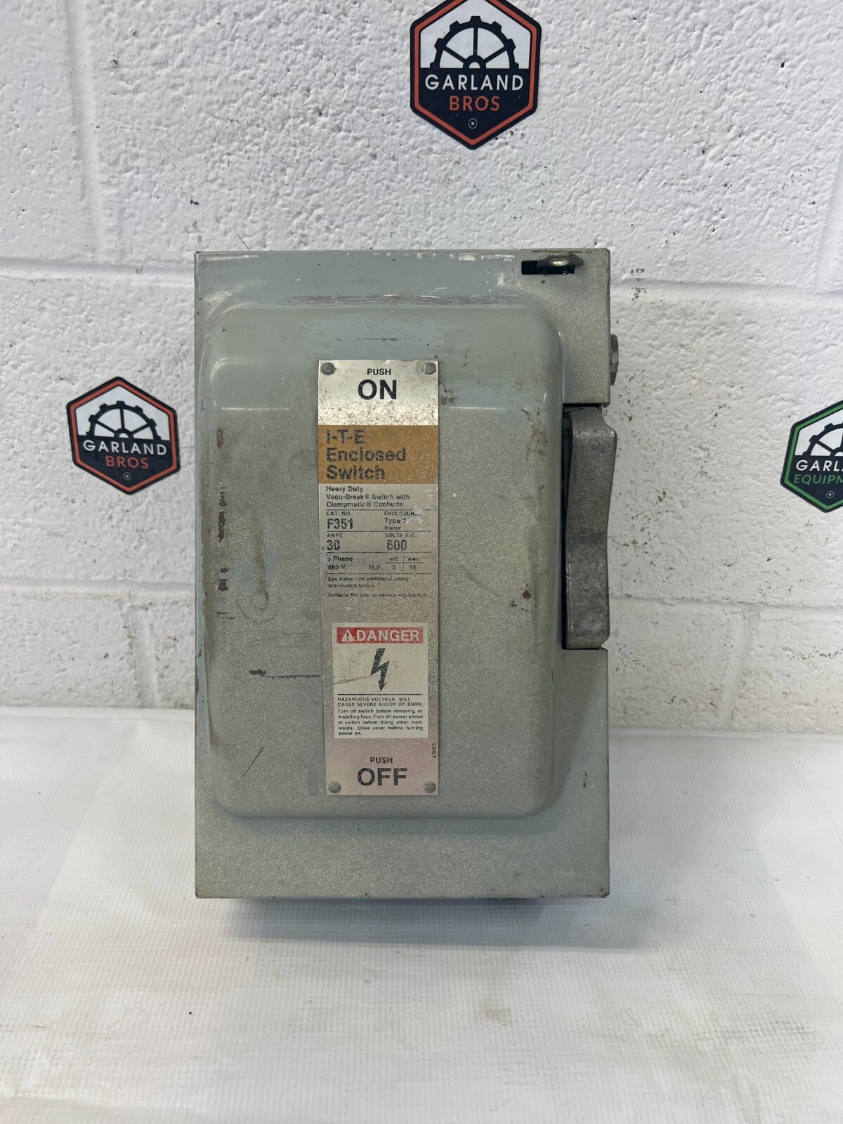 I-T-E F351 30 Amp Heavy Duty Enclosed Switch 600 Volts | eBay