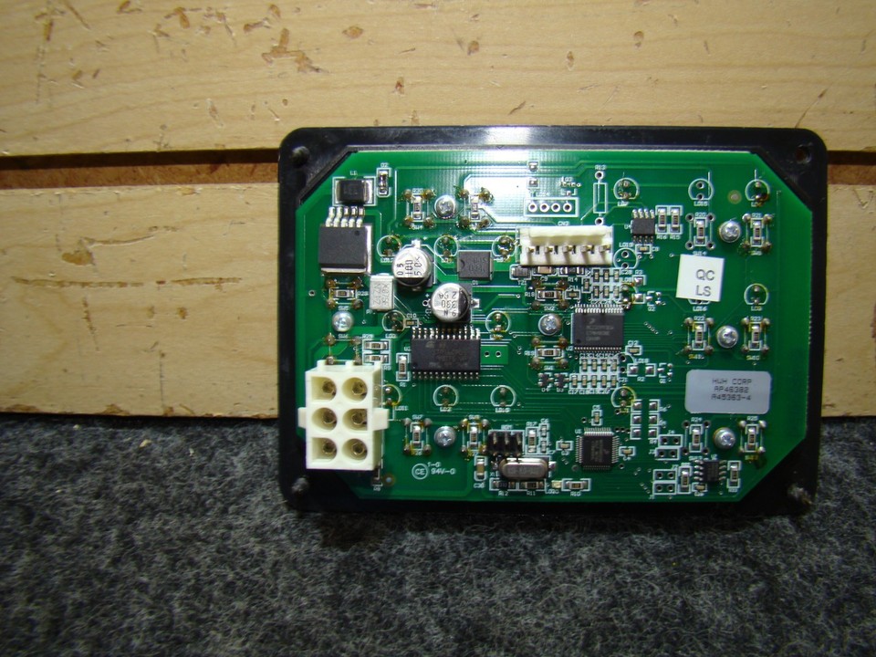 USED RV HWH COMPUTERIZED LEVELING P/N: AP46382 ATT:MAKE SURE BACKS LOOK ...