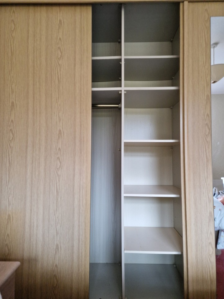 Wardrobe 3 Sliding Doors Middle Panel Is A Mirror Light Oak Wood Veneer ...