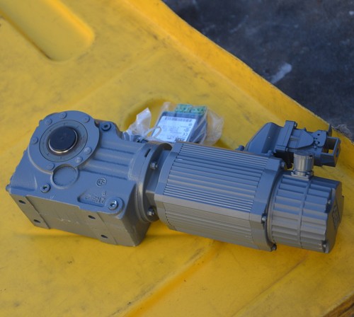 SEW 4500rpm 240Nm KH37 CM71S/TF/AK1H/SM50 servo motor gearBOX 180:1 24 ...