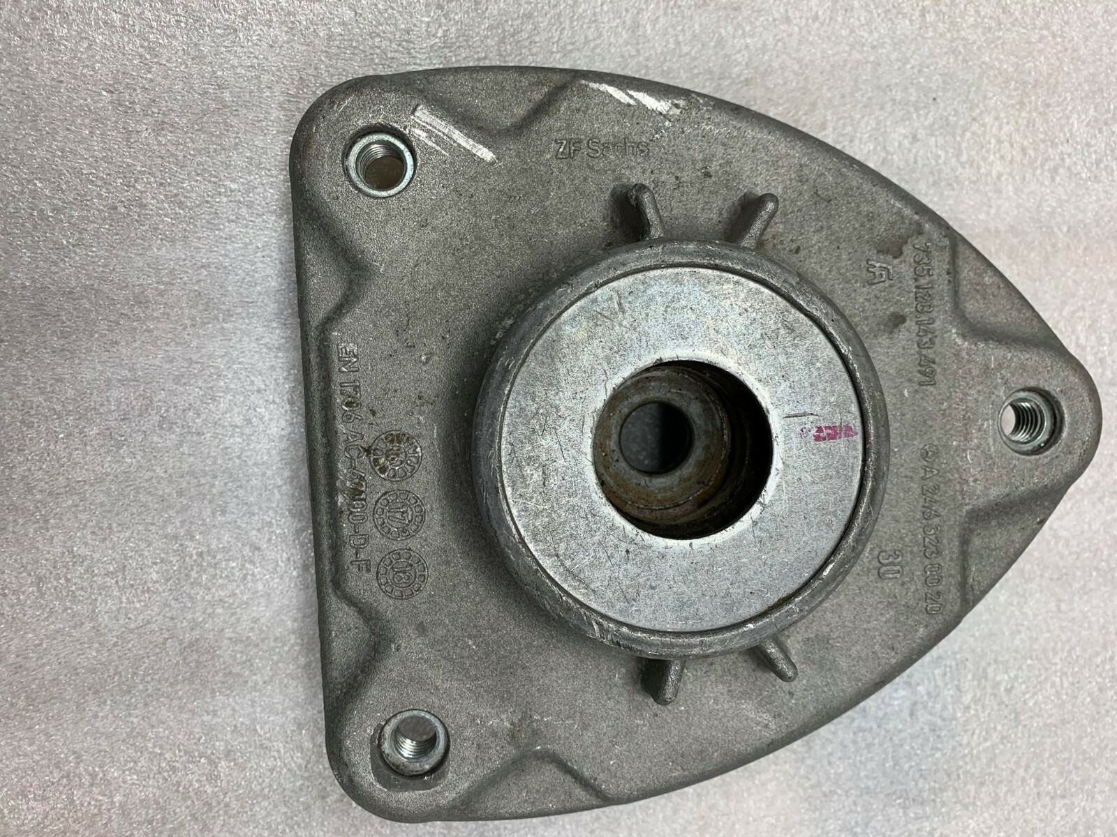 2015-2018 MERCEDES GLA CLA FRONT STRUT MOUNT BEARING, 2463230020 ...