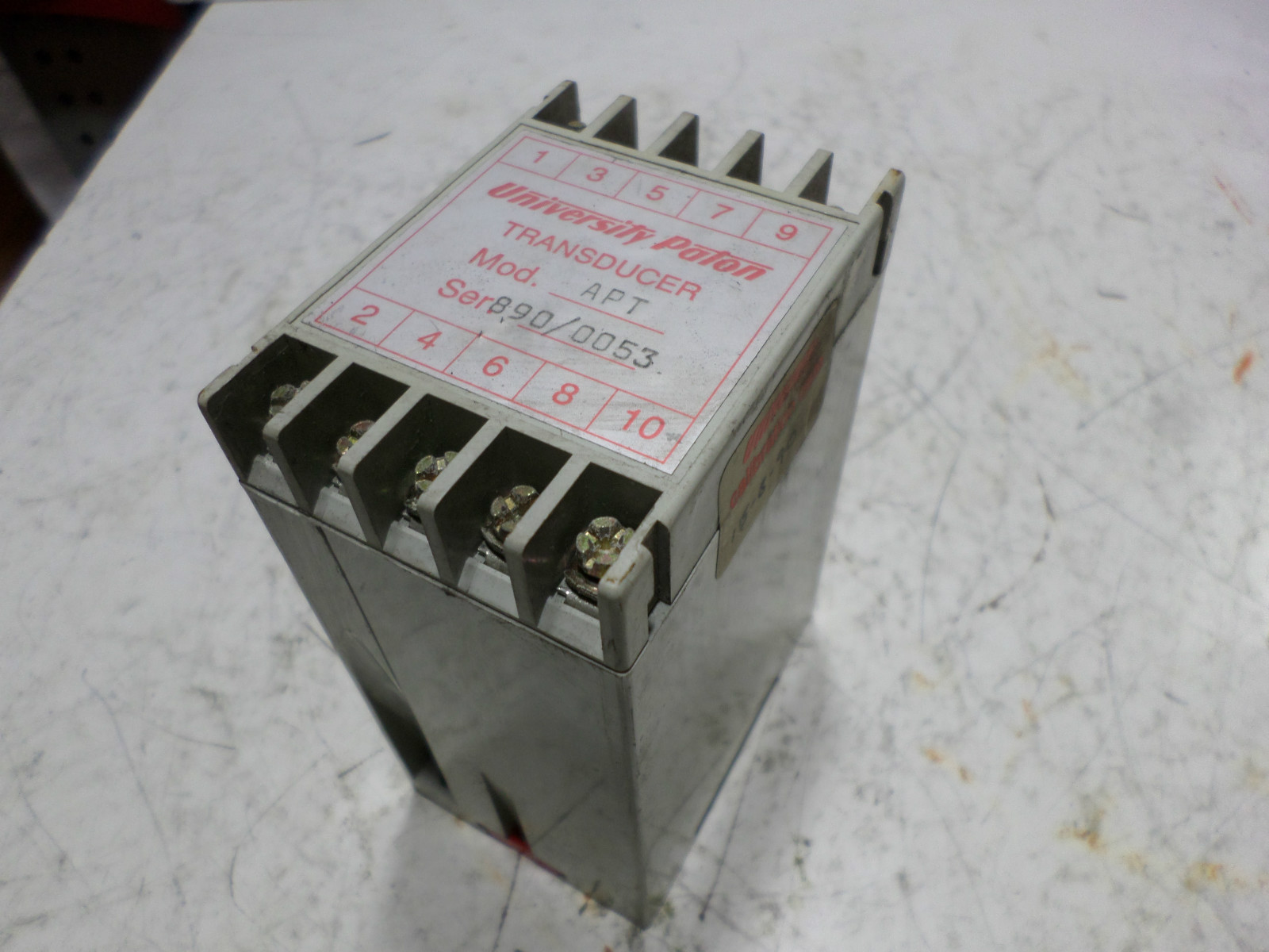 UNIVERSITY PATON SERIES 88 AVT TRANSDUCER 881020 - 4..20mA output 110AC ...