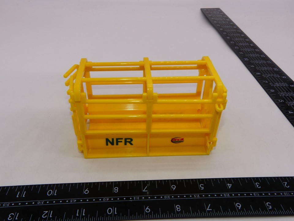 Big Country Toys NFR Bull Yellow Roping Chute Fence & Gate Playset ...