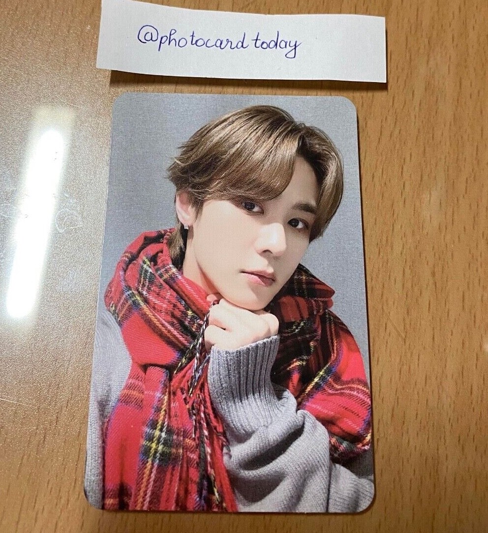 NCT WAYV - 威神V PINK CHRISTMAS 2023 PHOTOCARD PACK RANDOM NCT WAYV - 威神V PINK CHRISTMAS 2023 PHOTOCARD PACK RANDOM