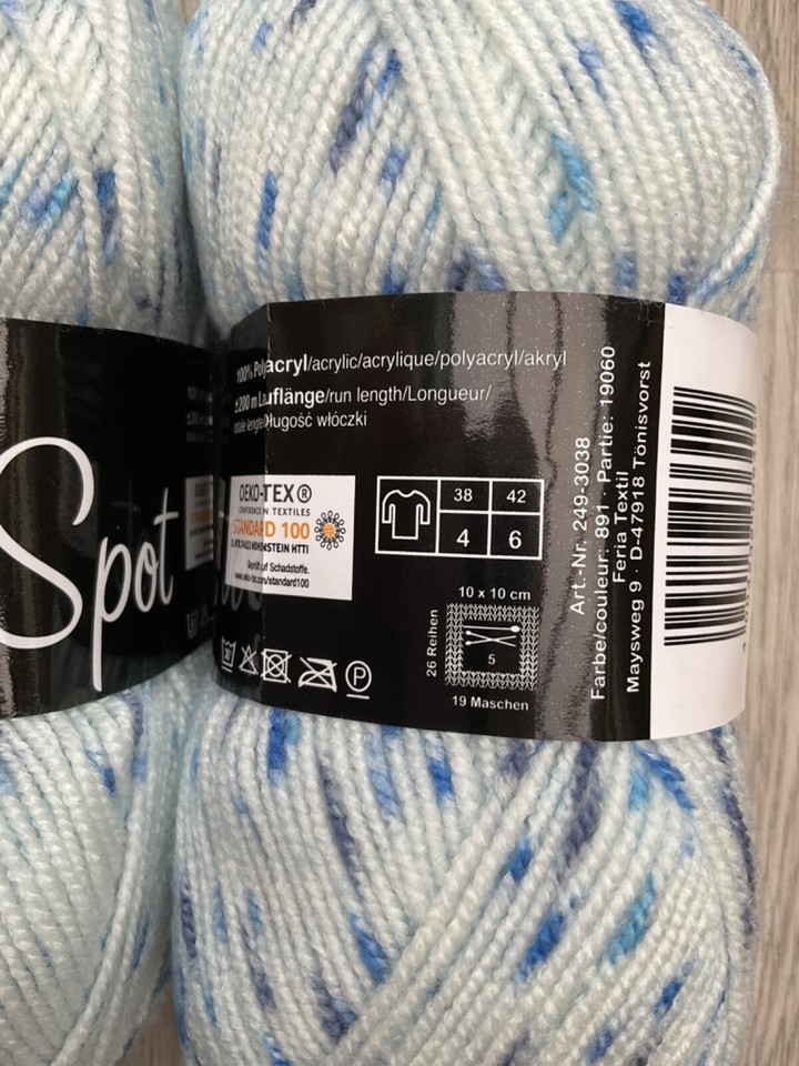 Adele Spot knitting / crochet 4 ply yarn in Blue & White. 5 x 50g ...