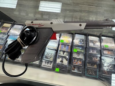 Original 1985 Nintendo NES Zapper Duck Hunt Gun Authentic Grey T31 | eBay