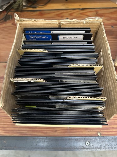 COMMODORE 64 C64 - 50 DISKS WITH GAMES IN CARDBORD DISK BOX | eBay ...