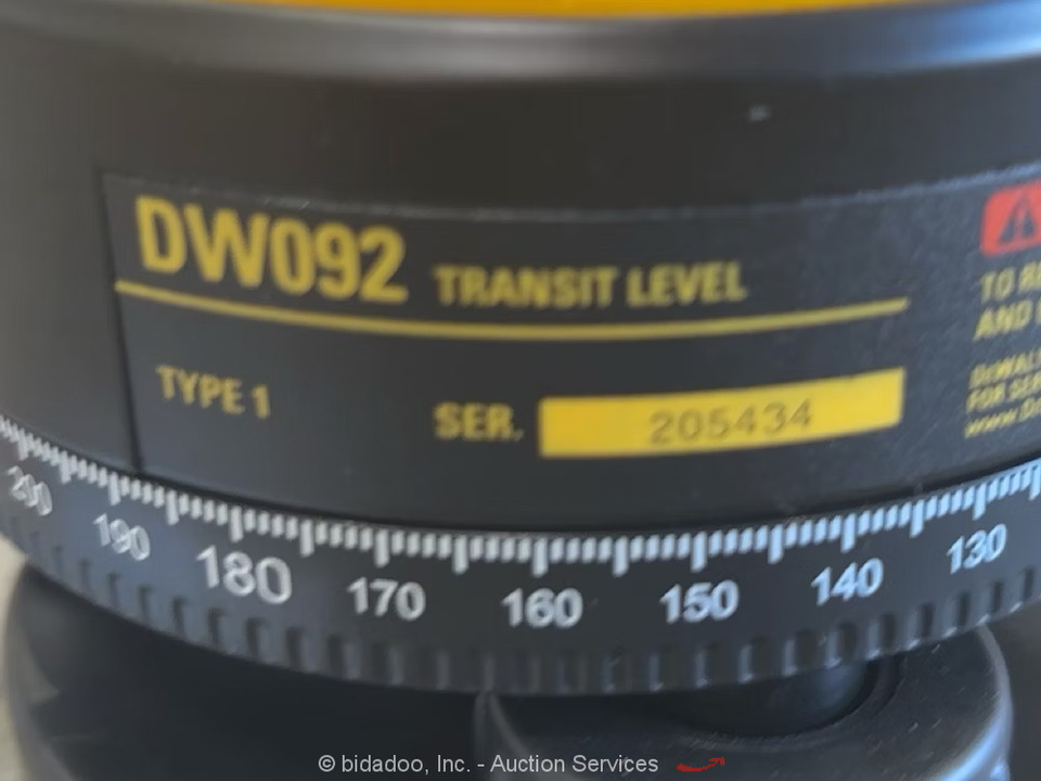 2019 Dewalt DW092 Transit Survey Level Kit 200 Feet 360 Degrees w/ Case ...