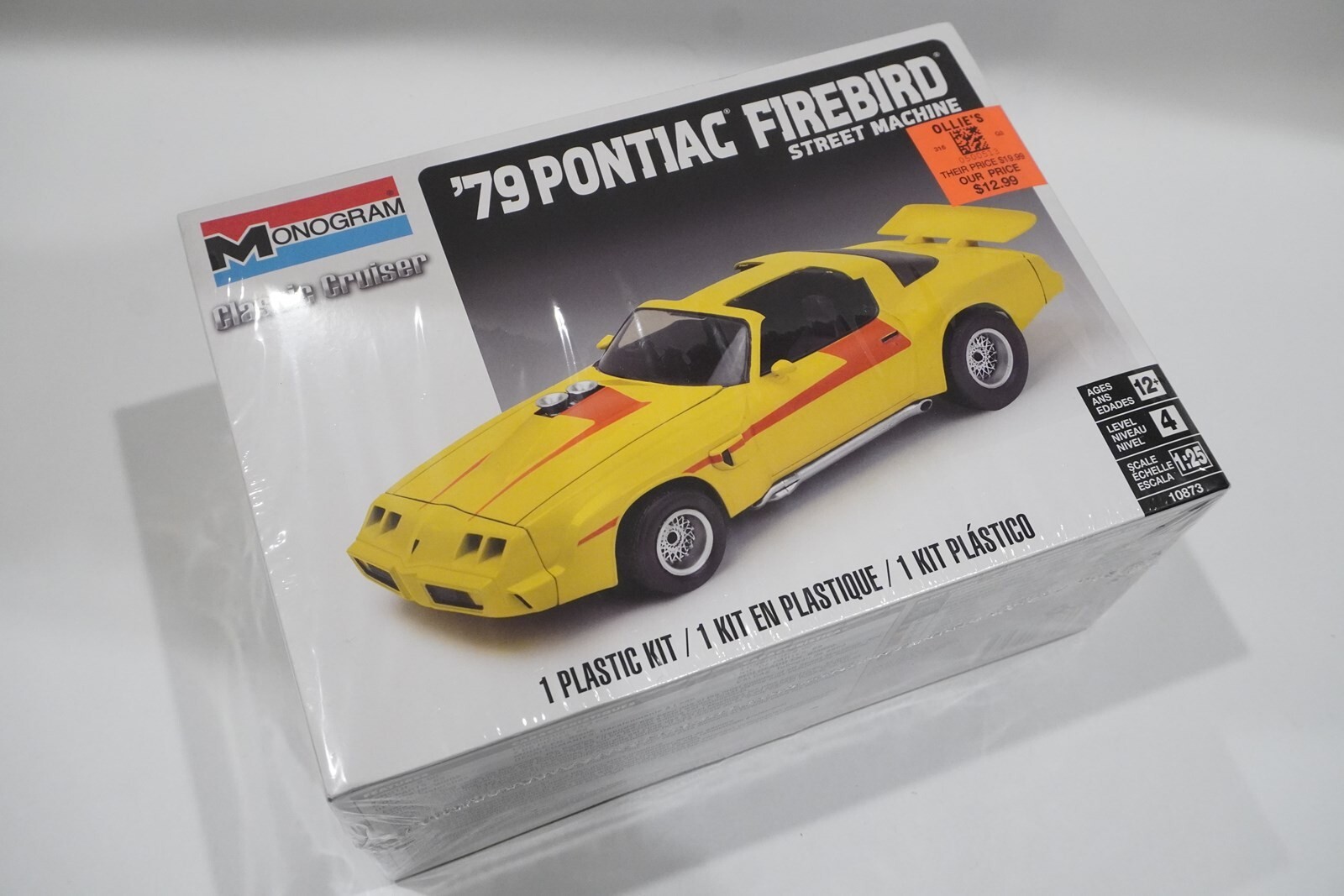 Revell Monogram '79 1979 Pontiac Firebird 1:25 Street Machine Model Kit ...