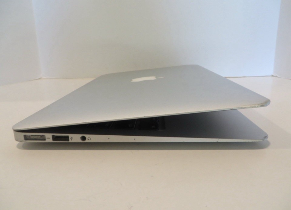 2015 Apple MacBook Air 11-inch 1.6GHz Dual-Core Intel i5, 4GB, 128GB ...