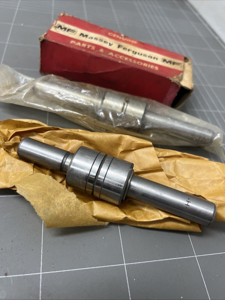VINTAGE NOS MASSEY FERGUSON WATER PUMP BEARING INTEGRAL SHAFT TRACTOR ...