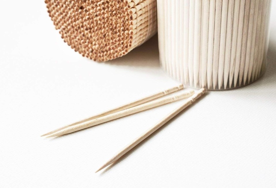 Bamboo Wooden Toothpicks |1000-Piece Large Wood Round Toothpicks Holder ...