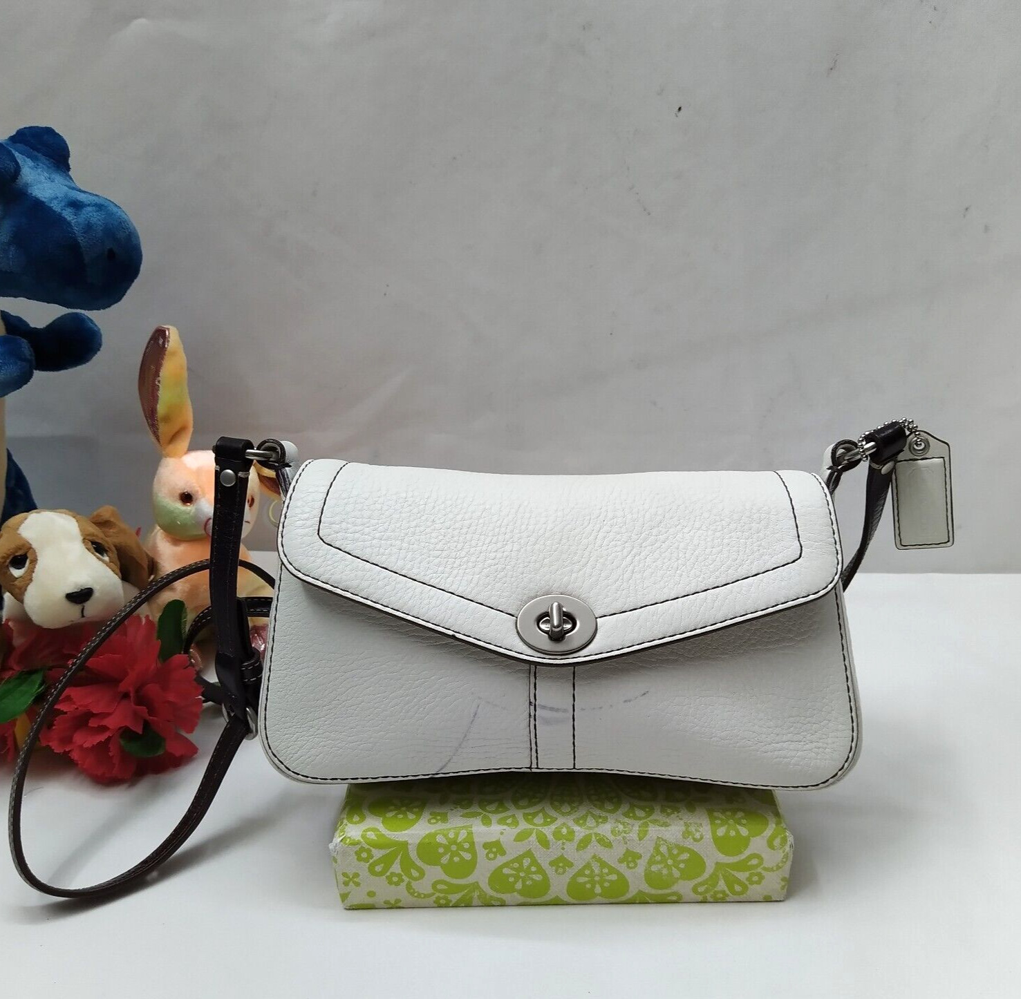 Coach White Pebbled Leather Turnlock Flap Closure Sma… - Gem