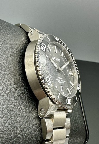 ORIS Aquis Titanium Date Grey Sunburst Dial 43.5mm Swiss Automatic 300m ...