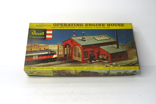 Revell 1959 Operating Engine House Model KIT UNBUILT T-9028 " OPEN BOX ...