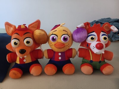 Five Nights at Freddy's Circus Balloon chica, foxy and clown foxy plush ...