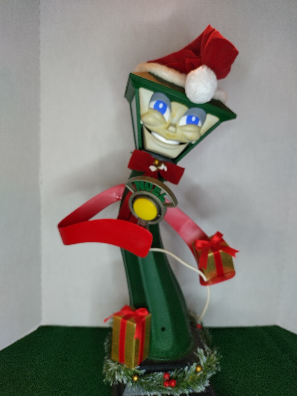 Vintage 1998 Telco Frank E. Post Animated Singing Lamp Post Christmas ...