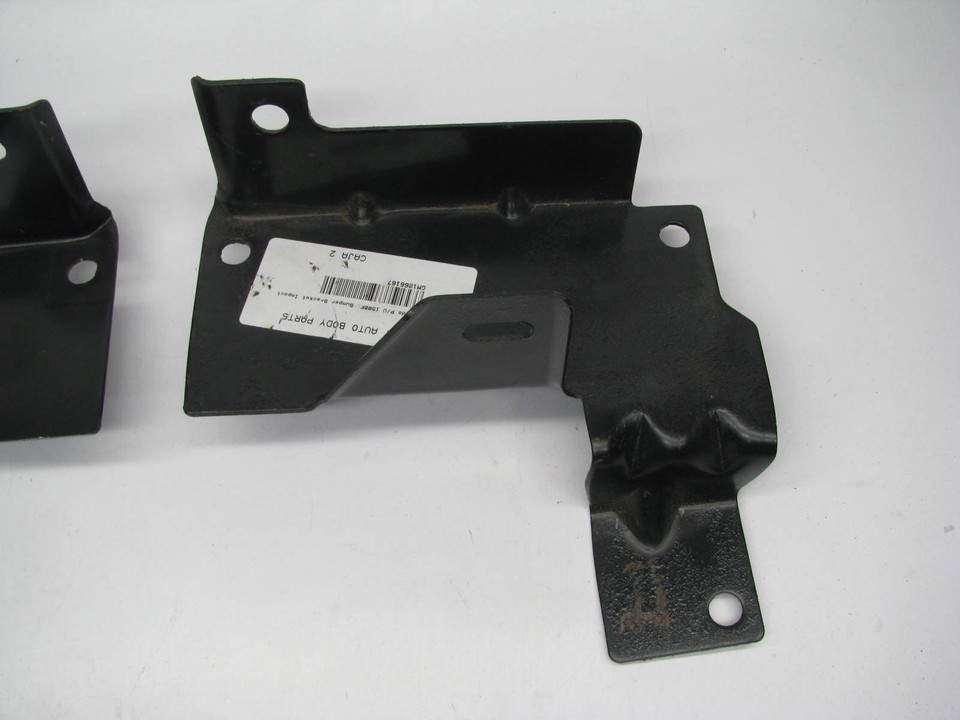 NEW AFTERMARKET Front Bumper Inner Brackets Left + Right - 02-06 Chevy ...