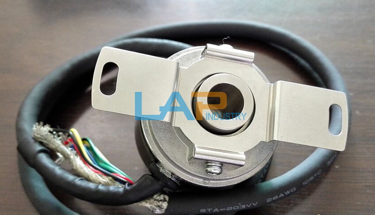 1PCS NEW FOR Inovance Servo Motor Encoder EI35E9-2500-4P3D5N3TSQ 5VDC ...