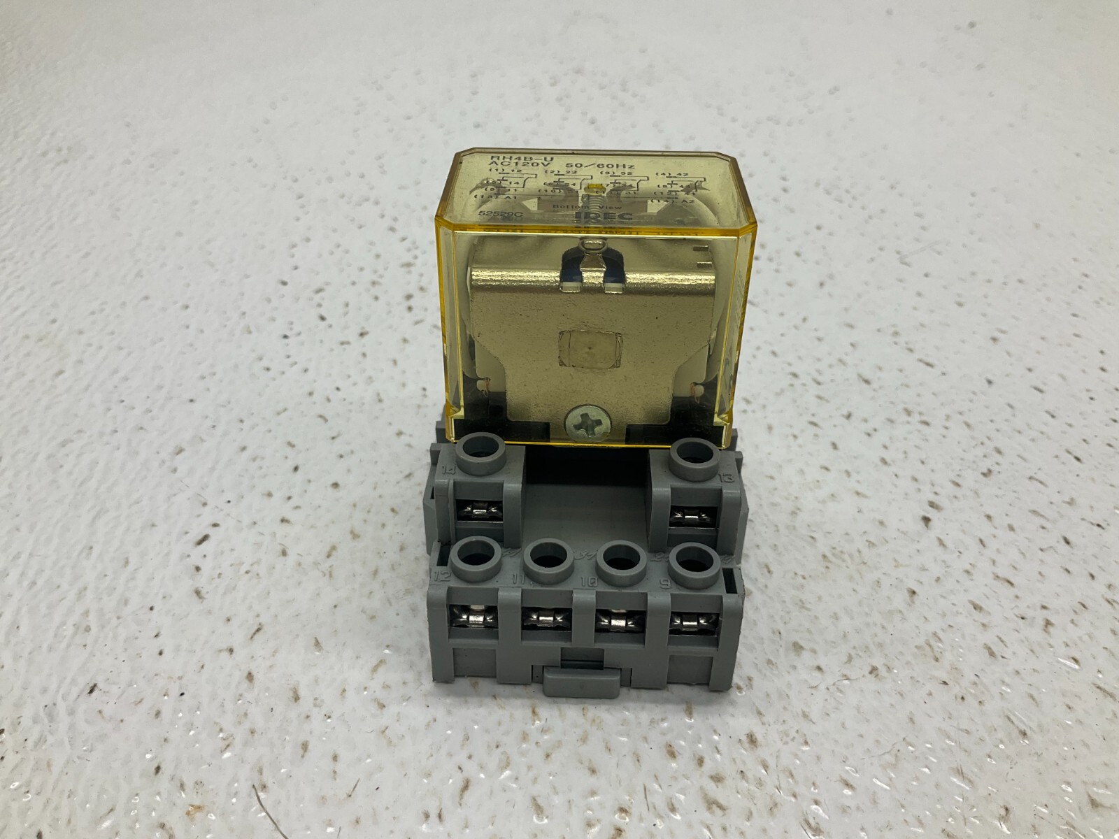IDEC RH4B-U 120 VAC Coil AC120V Pilot Cube Relay w/ Relay Base RH4BU | eBay