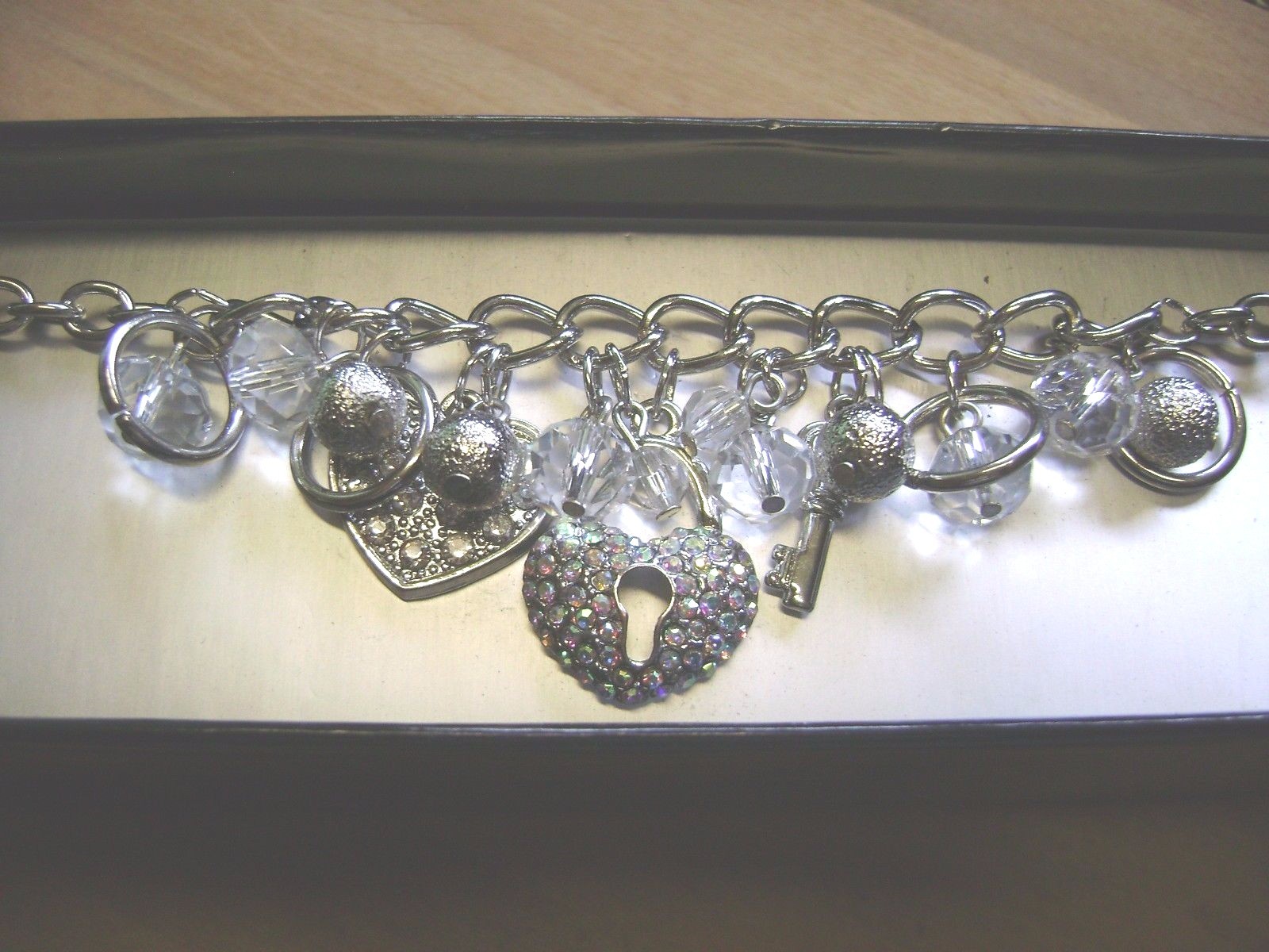 BONGO RADIENT AB CRYSTAL HEARTS, KEY, DANGLEY SILVERTONE BALL CHAIN ...