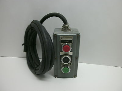 ALLEN BRADLEY 3 BUTTON CONTROL STATION W/3 PUSH BUTTON MOMENTERY ...