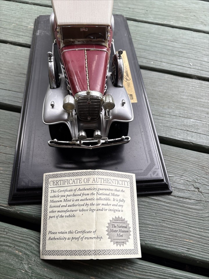 Anso 1932 Cadillac Phaelon Convertible V16 Diecast Car 1:24 Scale, Red ...