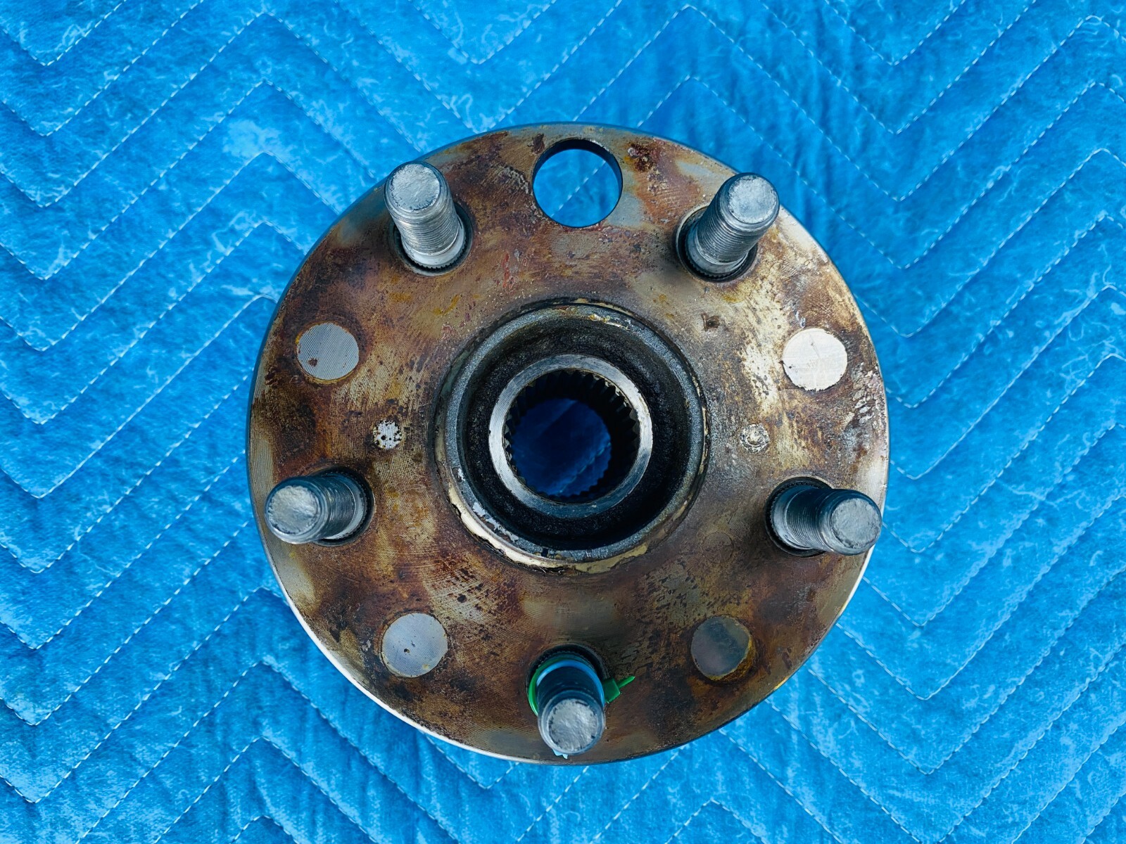 Genuine Lexus LS460 Rear Hub & Bearing 42410-50042 RH or LH Side OEM | eBay