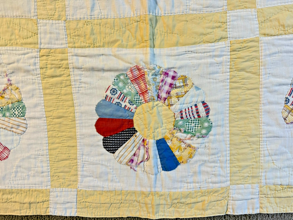 VTG Hand Made Sewn Circular Floral Pattern Bedspread Quilt - 85" x 65 ...