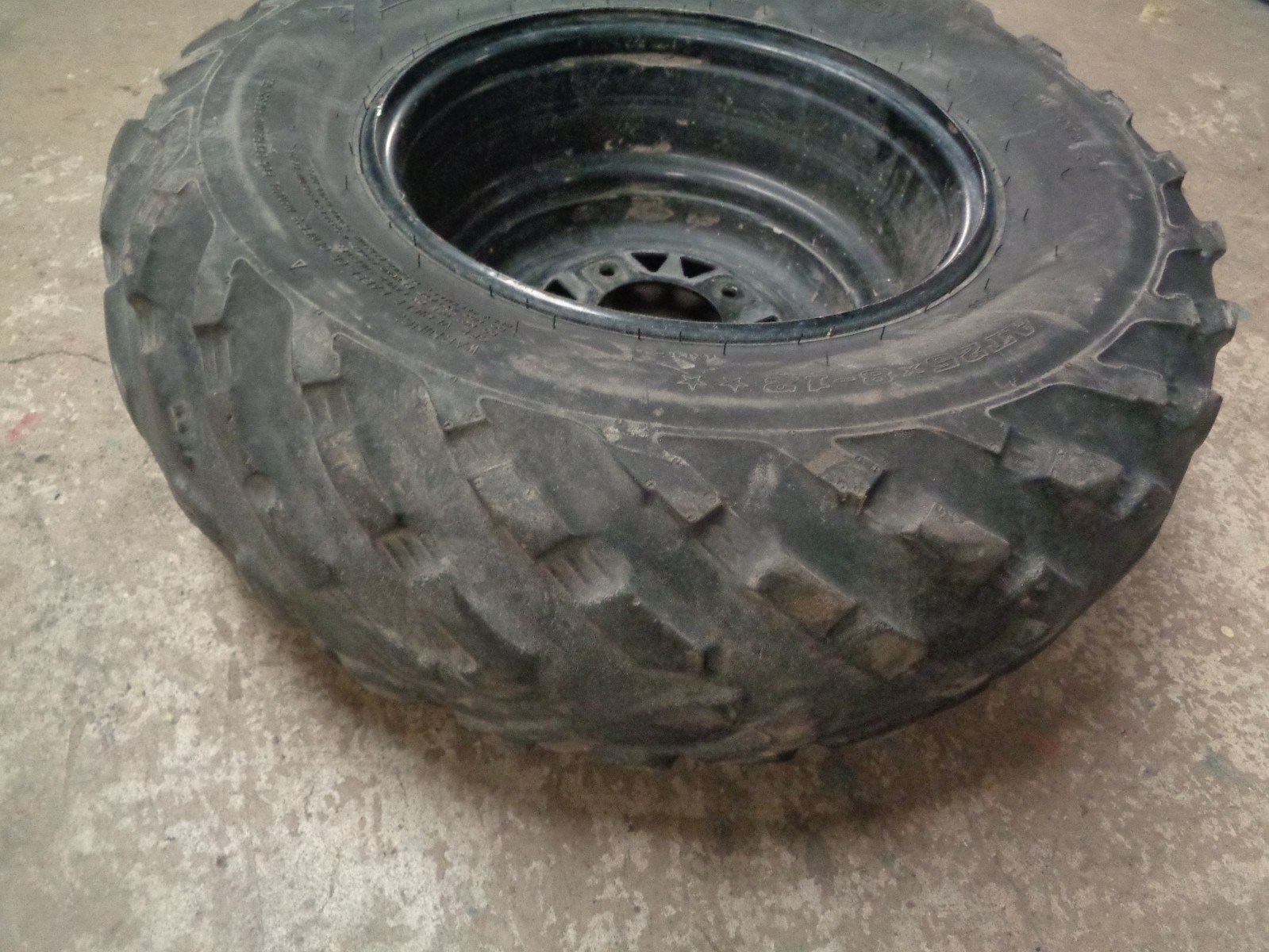 01 2001 Arctic Cat 500 Four Wheeler ATV 4X4 Front Tire Wheel #1 25x8-12 ...