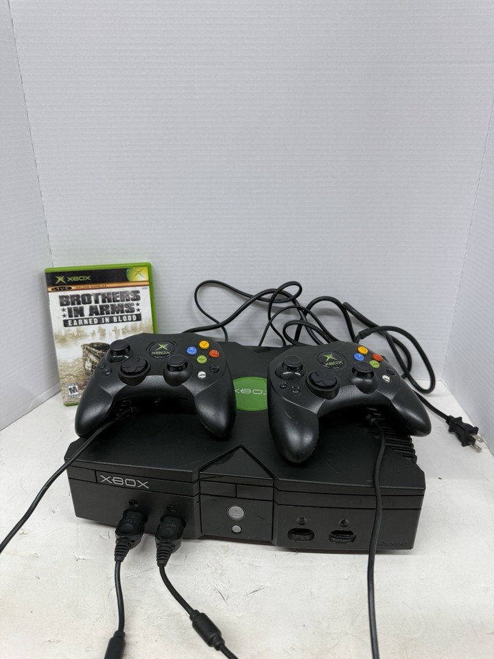 Microsoft Xbox Original Console with 2 Controllers, Cords, One Game ...