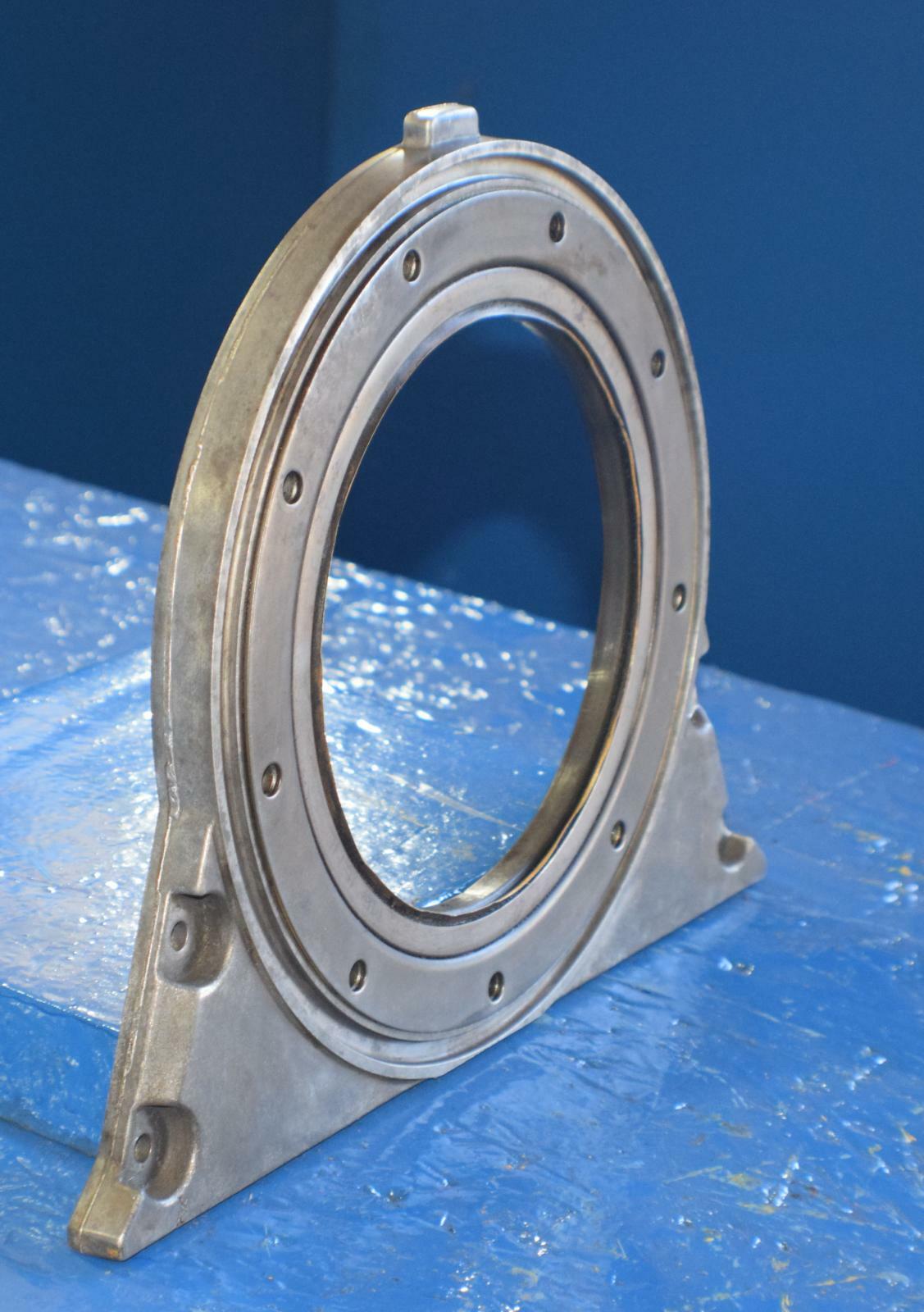 C13 CAT CATERPILLAR REAR MAIN SEAL RETAINER 160-2323 NO CORE ---- 8207 ...