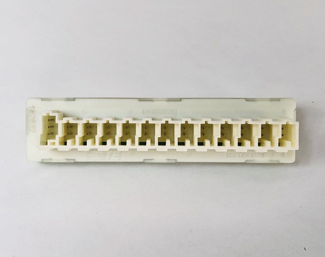 Fuse Connector Mopar 68230877AA for sale online | eBay