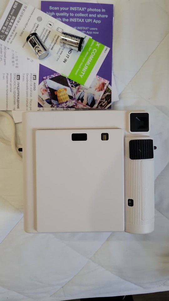 Fujifilm Instax SQ1 Instant Camera - Square Format One-Touch Auto ...